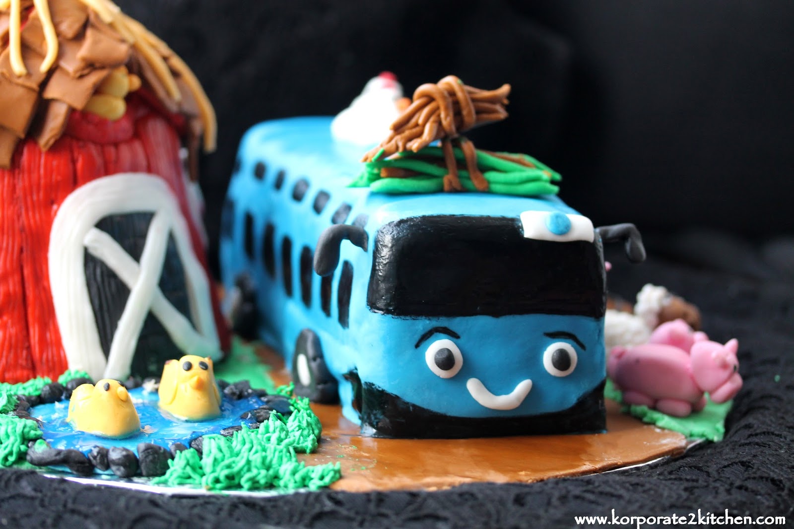 Korporate 2 Kitchen: Tayo Cake