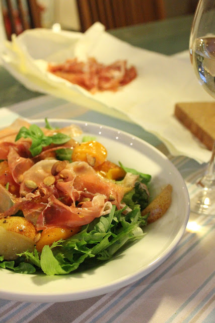 Nora maiuspalad: Reede õhtu ja serrano sink