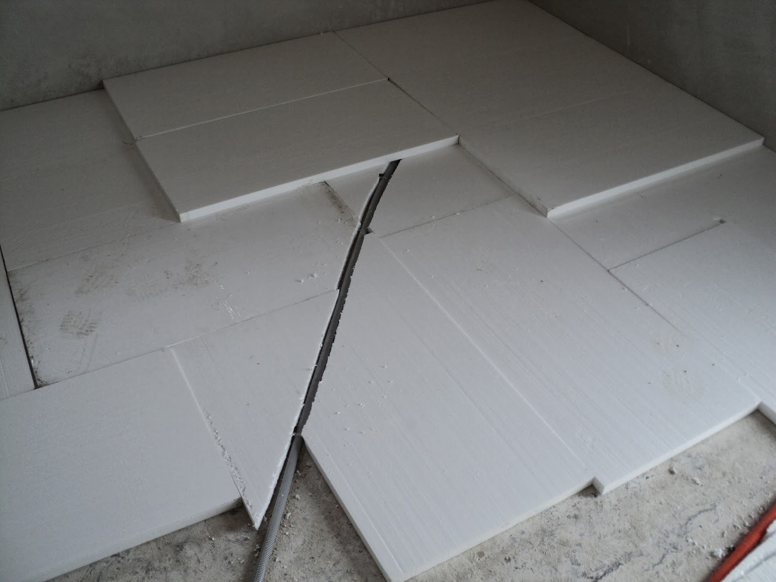 estrih-glazura-industrijski betoni: Plivajući cementni estrih