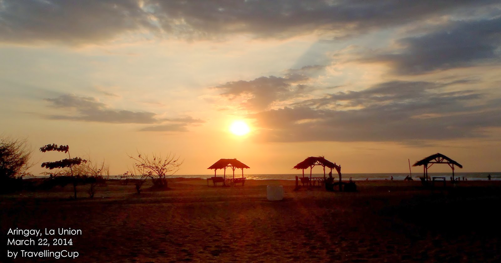 TravellingCup: Surfing and the stunning sunset in La Union.