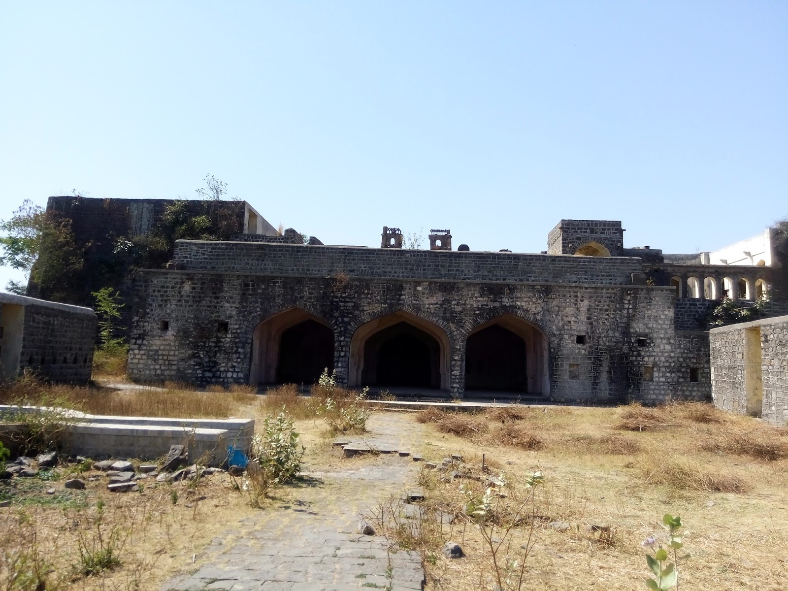 Udgir fort in Latur district in Maharashtra | The journey of a thousand ...