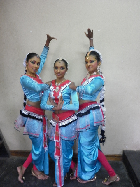 dancing : sri lankan traditional dancing