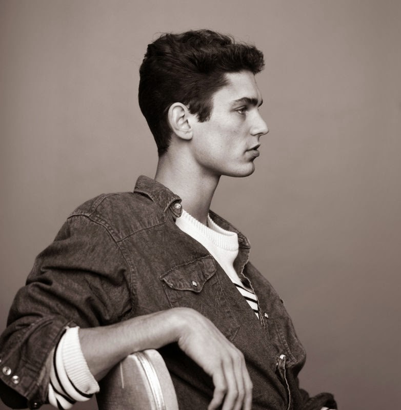 Arthur Gosse by Mark Peckmezian