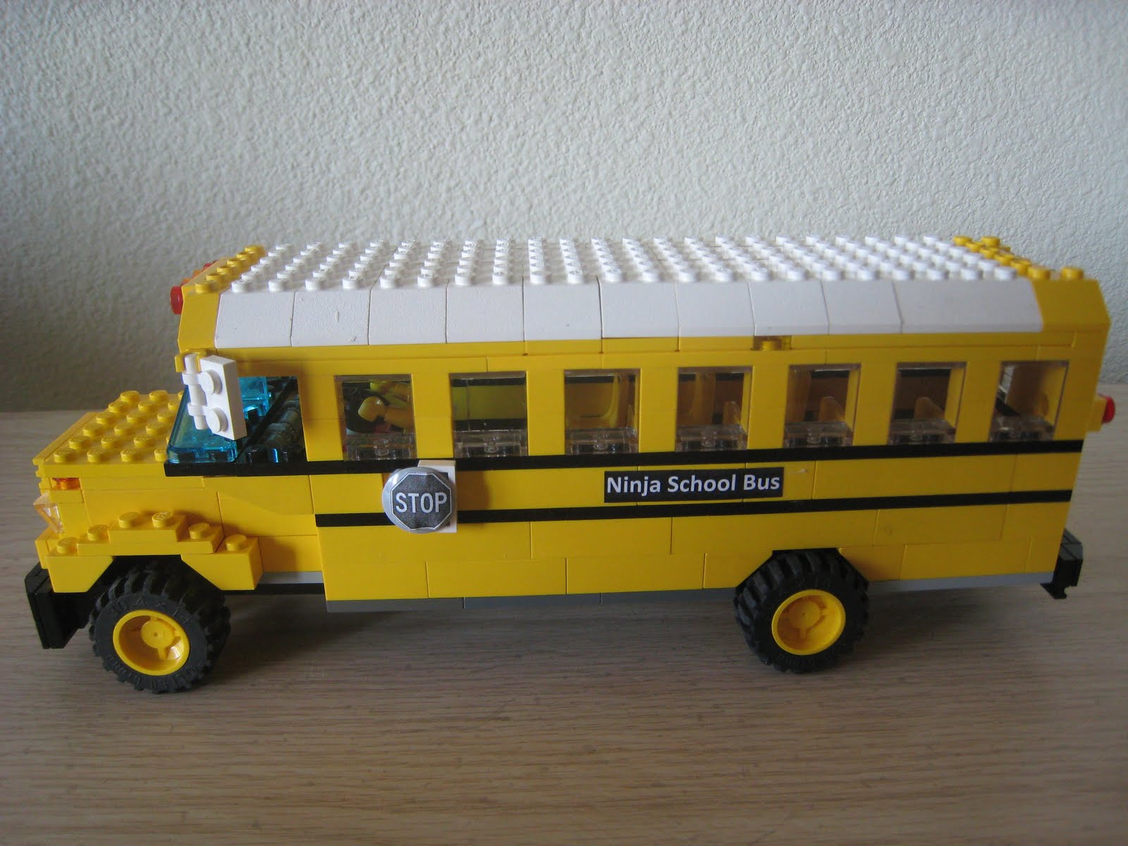 Lego R us: Lego Ninja School Bus