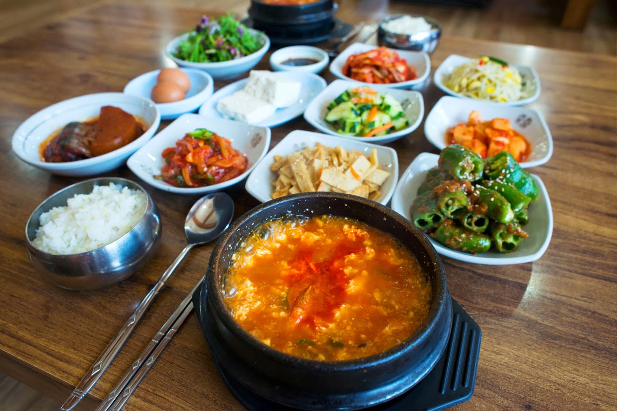 Tempting East: 7 USEFUL TIPS AT KOREAN RESTAURANTS