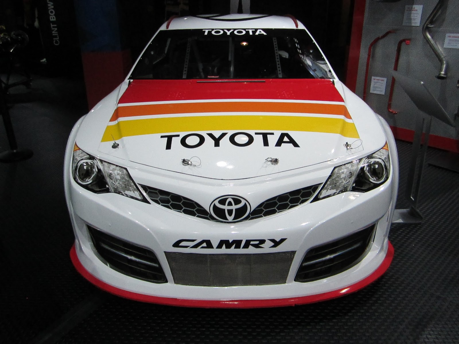 Carson's Car Pics: NASCAR #18 Toyota Camry Driven by Kyle Busch (Gen-5 car)