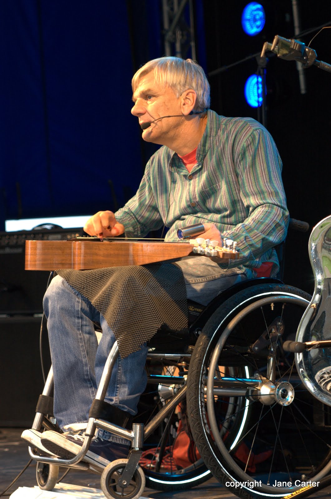 DAN Community Ltd.: Slack Alice Blues Band at the Lift Off Festival