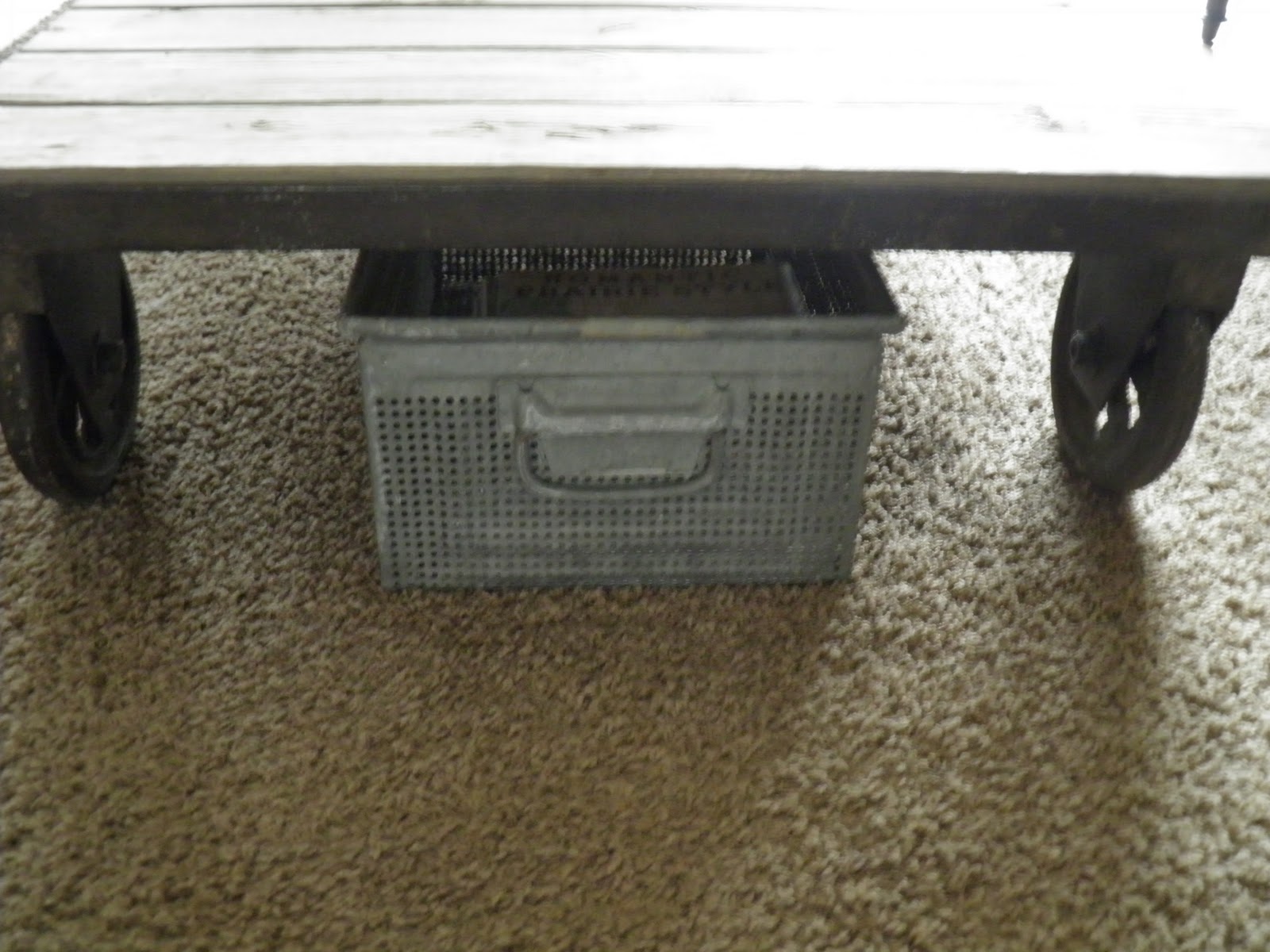 It's me: Nieuwe tafel.......en stoelen.....New table .......and chairs