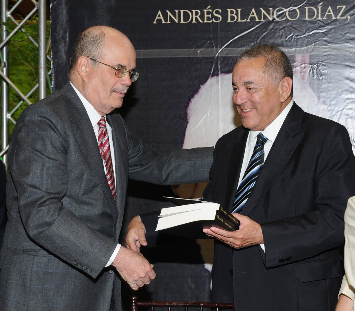 EnXclusiva: Banreservas publica “Obras Selectas” del psiquiatra Antonio ...