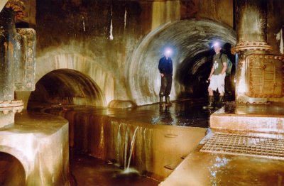 Daniel Gubba - Set and Props.: Design for Film - Batman: The Riddler's Lair