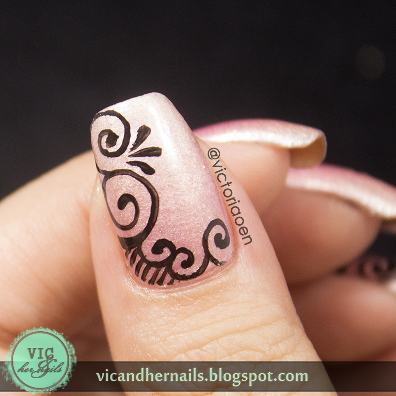 Vic and Her Nails: VicCopycat - "Filigree" by Tartofraises