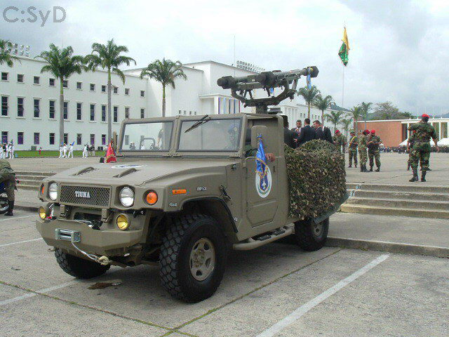 Desarrollo y Defensa: Los vehículos UR-53AR50 TIUNA