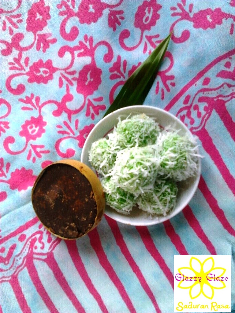 Saduran Rasa: Kuih Onde-onde / Buah Melaka