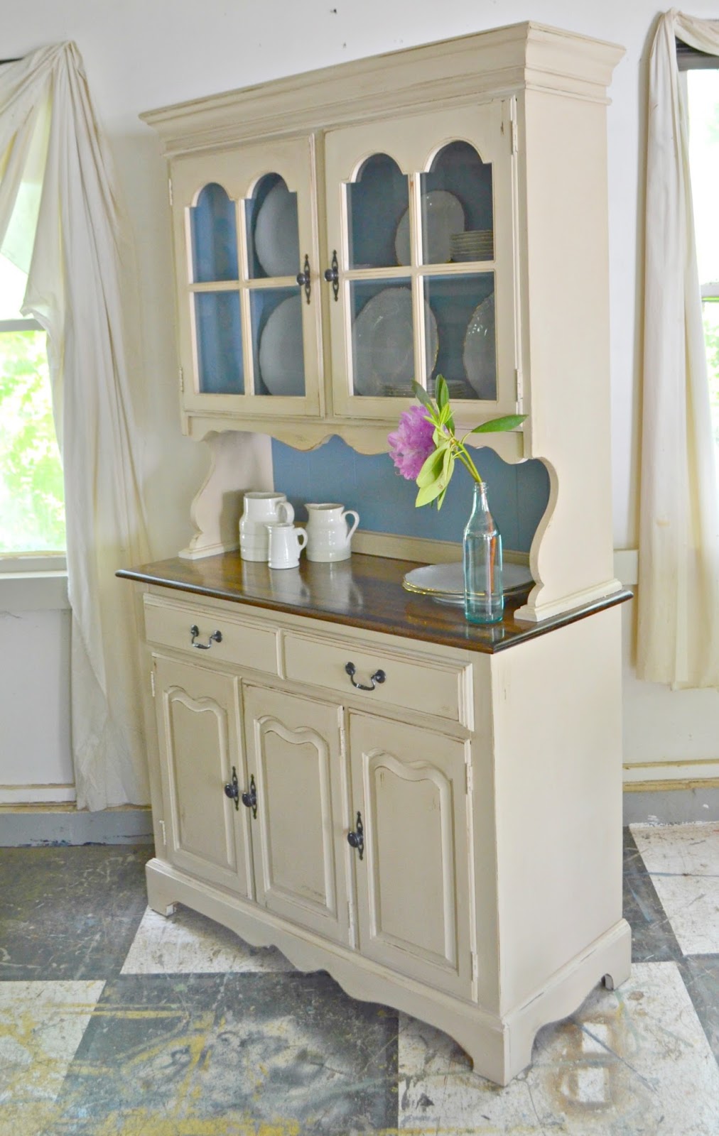 Heir and Space: A Vintage Maple Hutch in Ivory and Blue