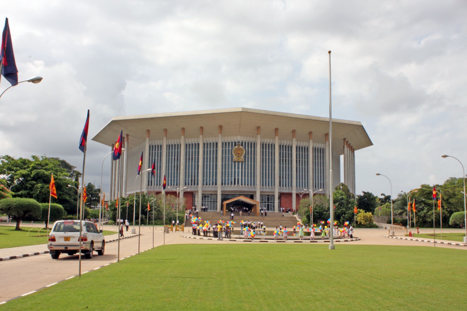 Travel Tips Sri Lanka: July 2015