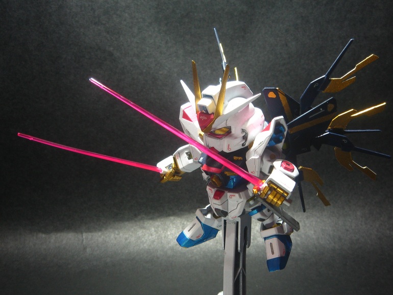 SD Strike Freedom Gundam with METEOR unit customized build