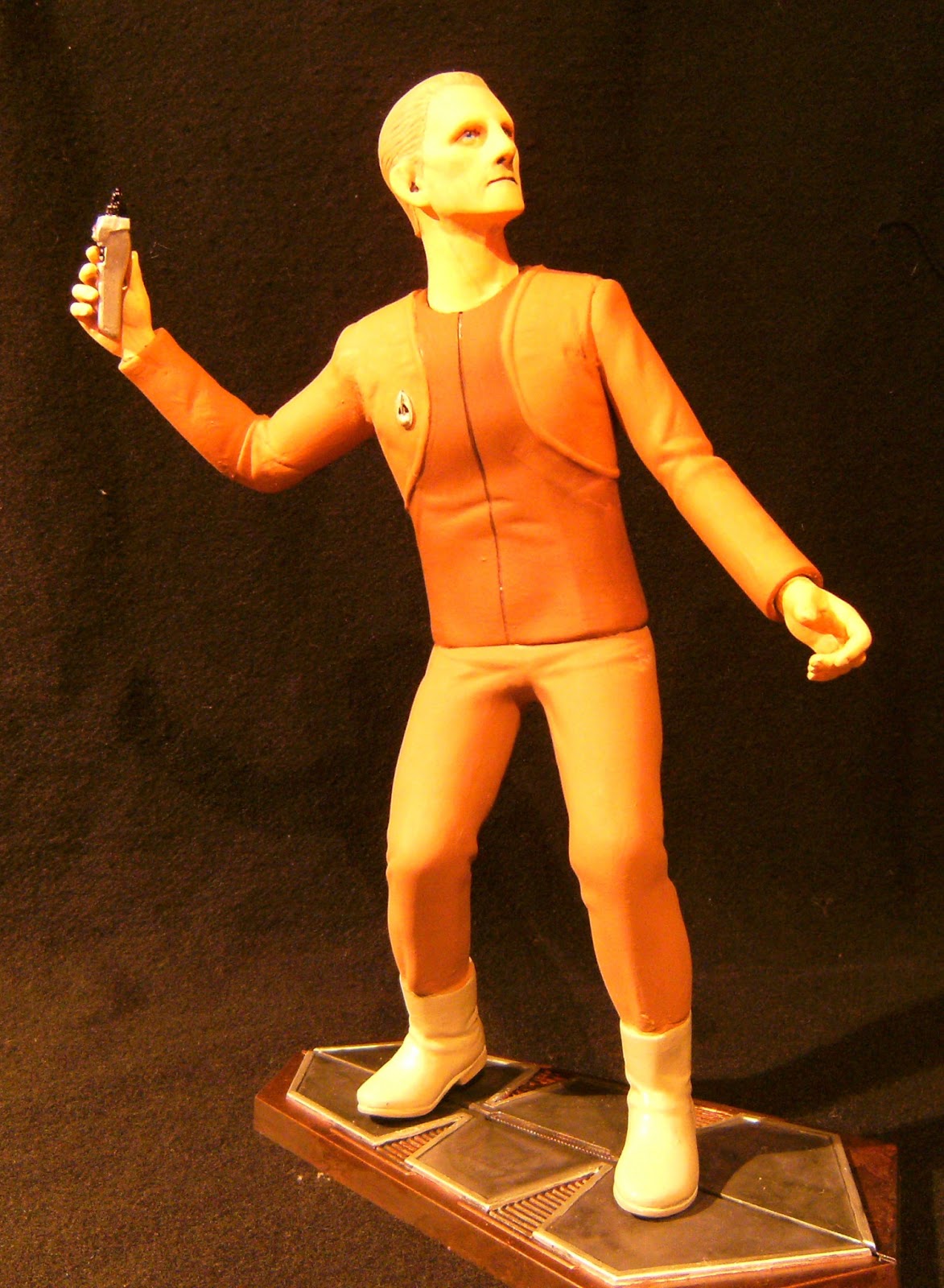Happyscale-Modellbau: Star Trek DS9 Security Chief Odo - Vinylfigur AMT ...