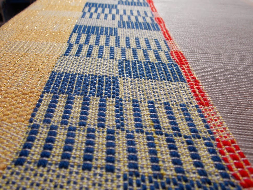 WEAVING FOR FUN: Weaving Away On The Blanket