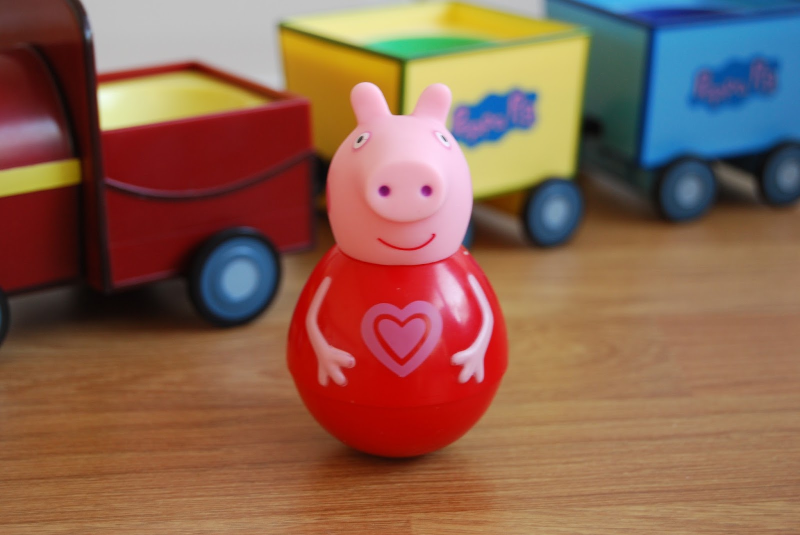 Chic Geek Diary: Peppa Pig Weebles Pull Along Wobbily Train - Review