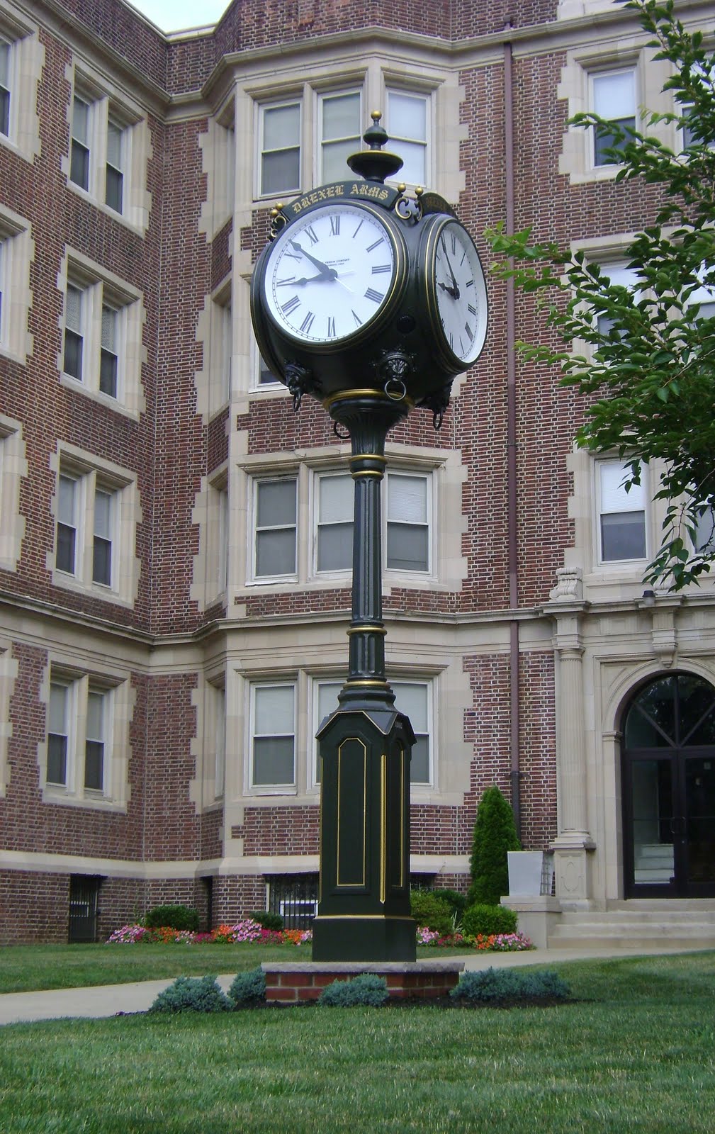 Verdin Post Clocks Mid-Atlantic: 2011