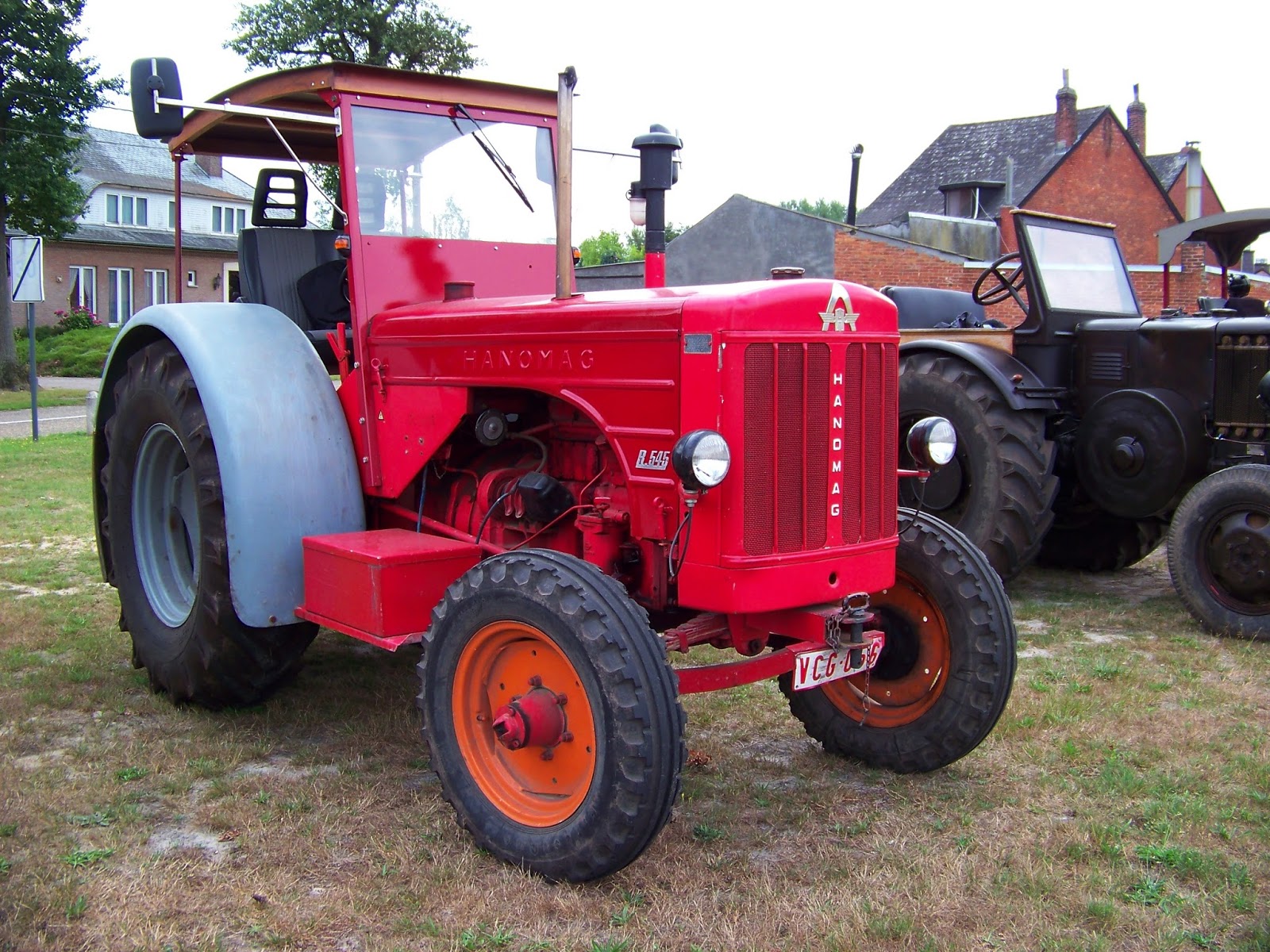 MOTORCYCLE 74: Classic tractors