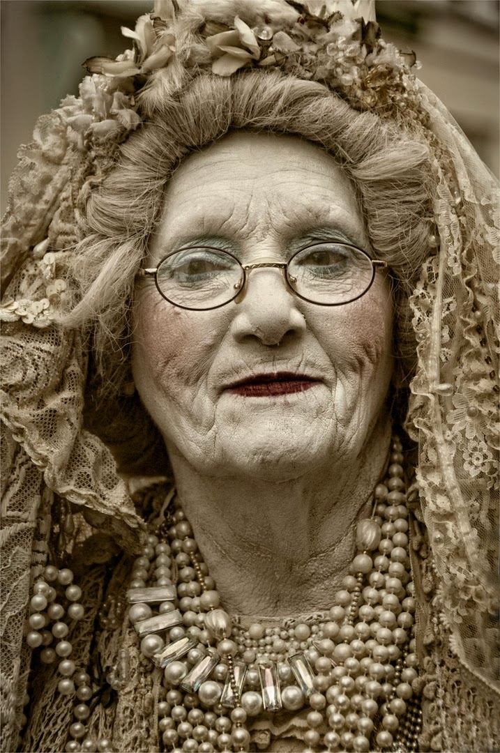 Wonky Horizons: The Rochester Dickens Christmas Festival: Phil's take