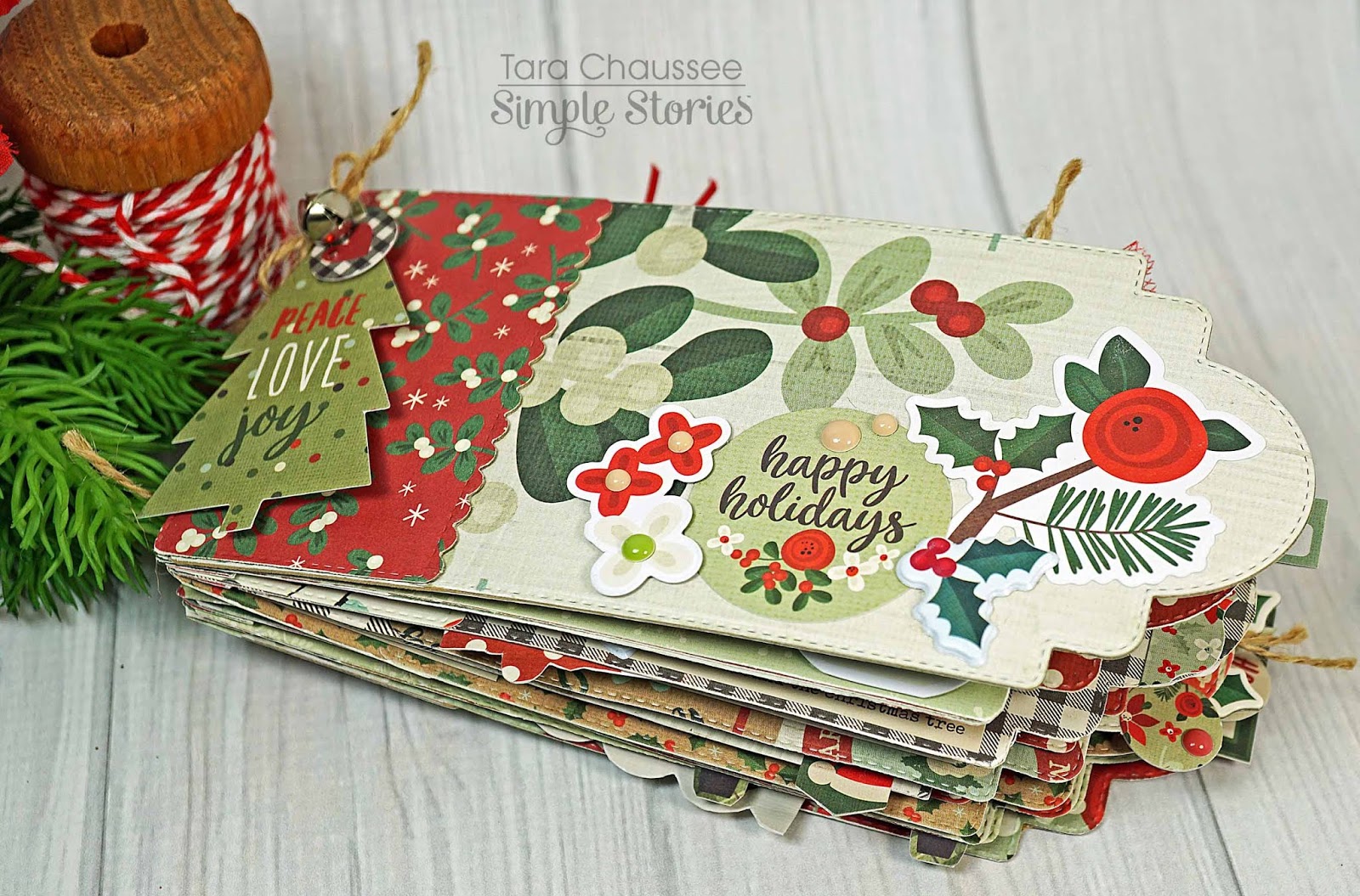 Secretbees Studio: Merry Mini Scrapbook!