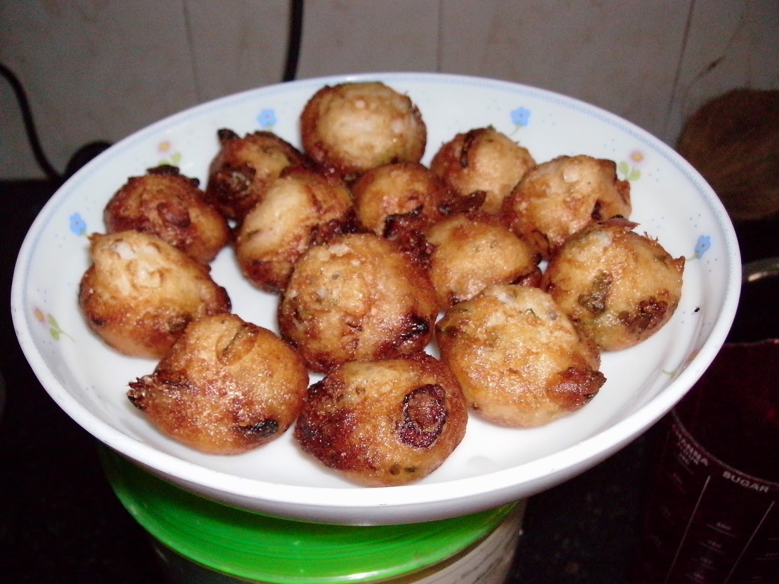 USHASRIKUMAR'S COOKSPACE AND MORE...: KARA APPAM / KUZHI PANIYARAM