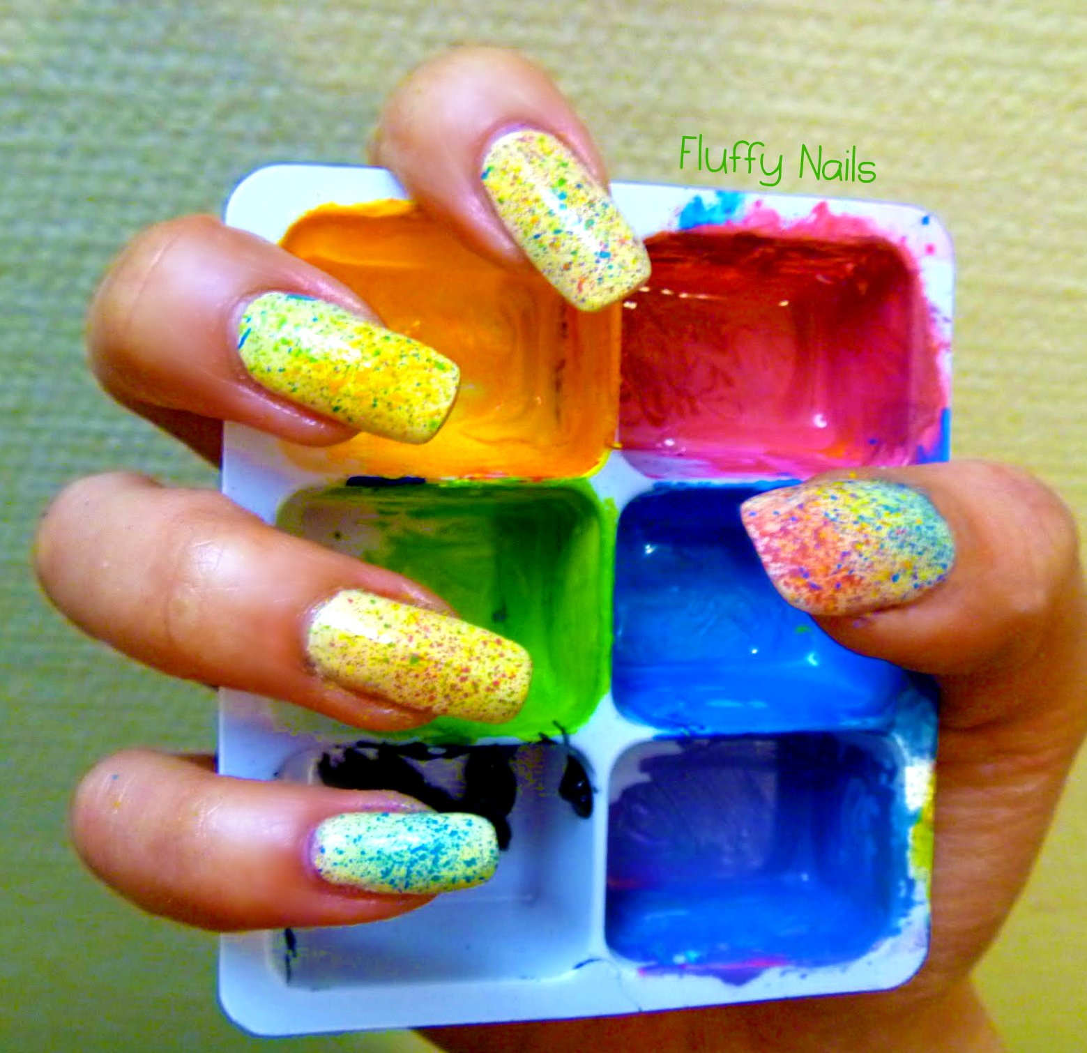 Fluffy Nails: Toothbrush nail-art & mes premiers dessins sur ongle