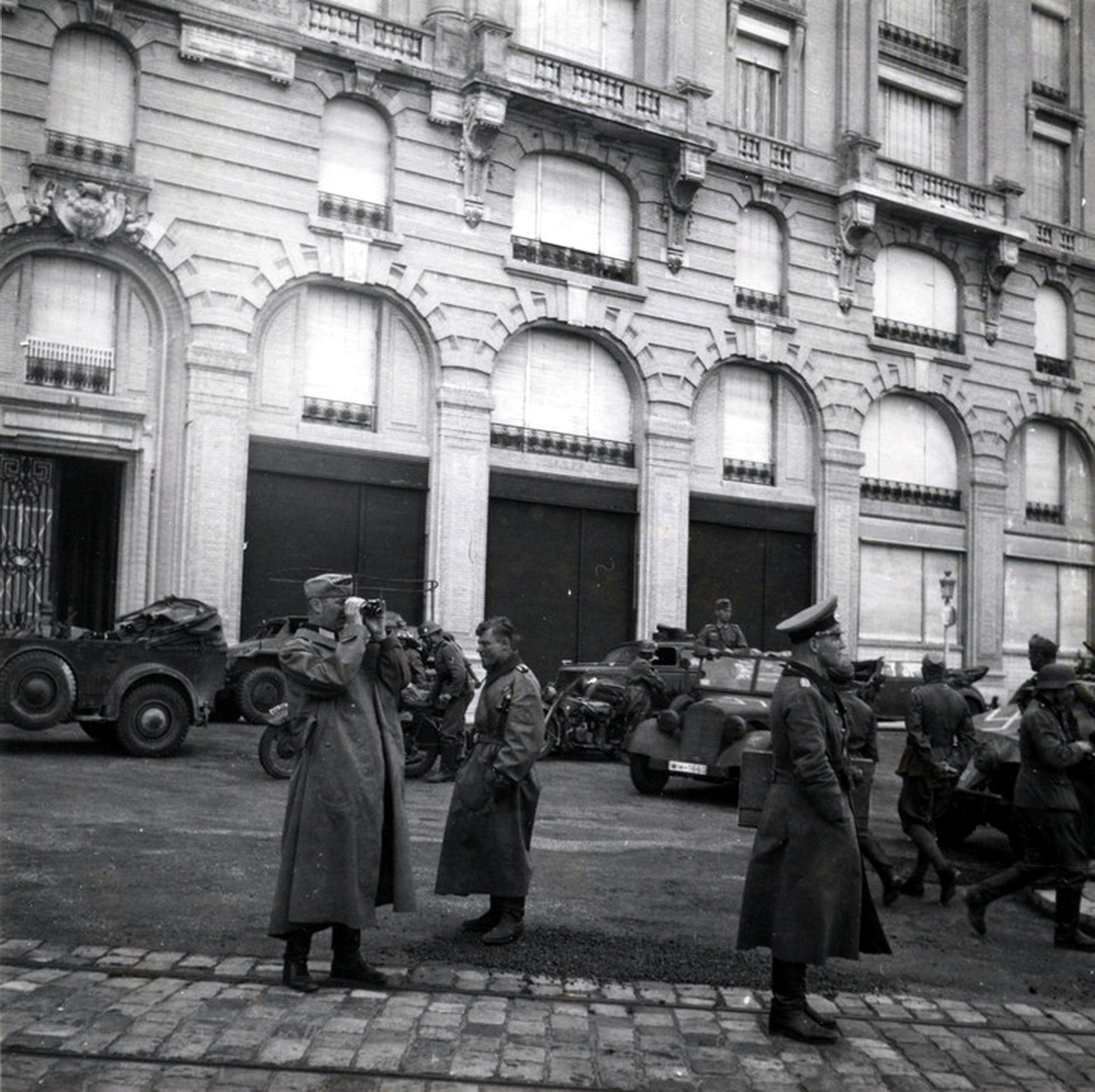 NAZI JERMAN: Foto Erwin Rommel Sebagai Komandan 7. Panzer-Division