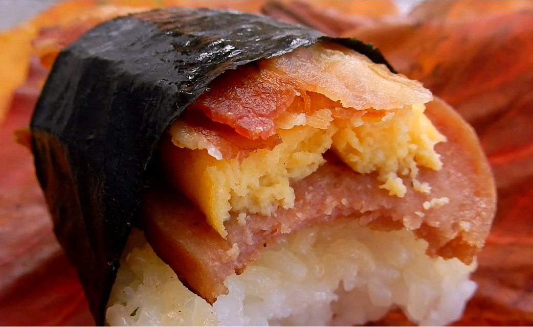 The 99 Cent Chef: Waikiki & The Musubi Cafe - Hawai'i Travelogue Video