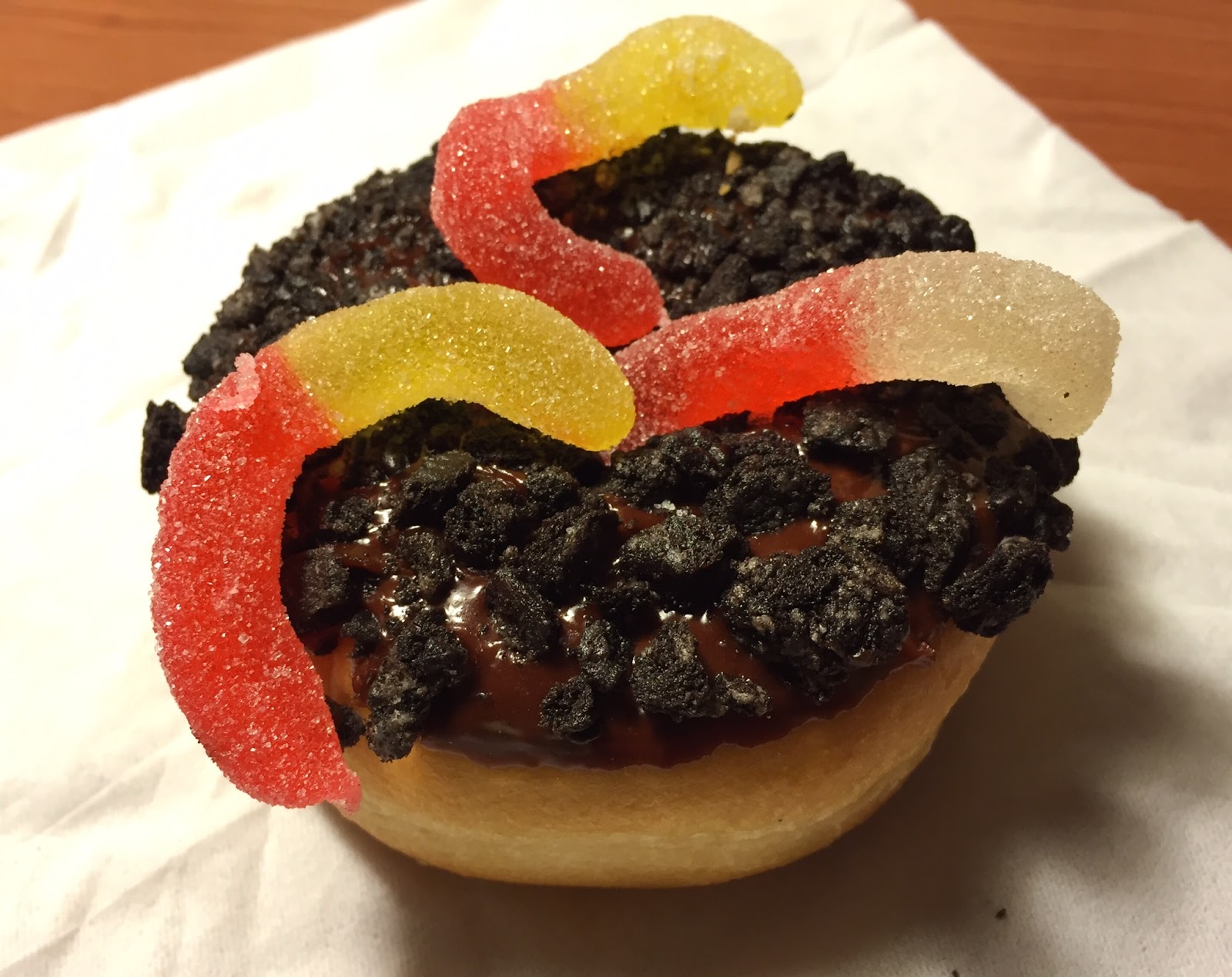 Dirt & Worms With Oreo Donut From Tim Hortons / ティム・ホートンズのダート&ミミズとオレオ ...