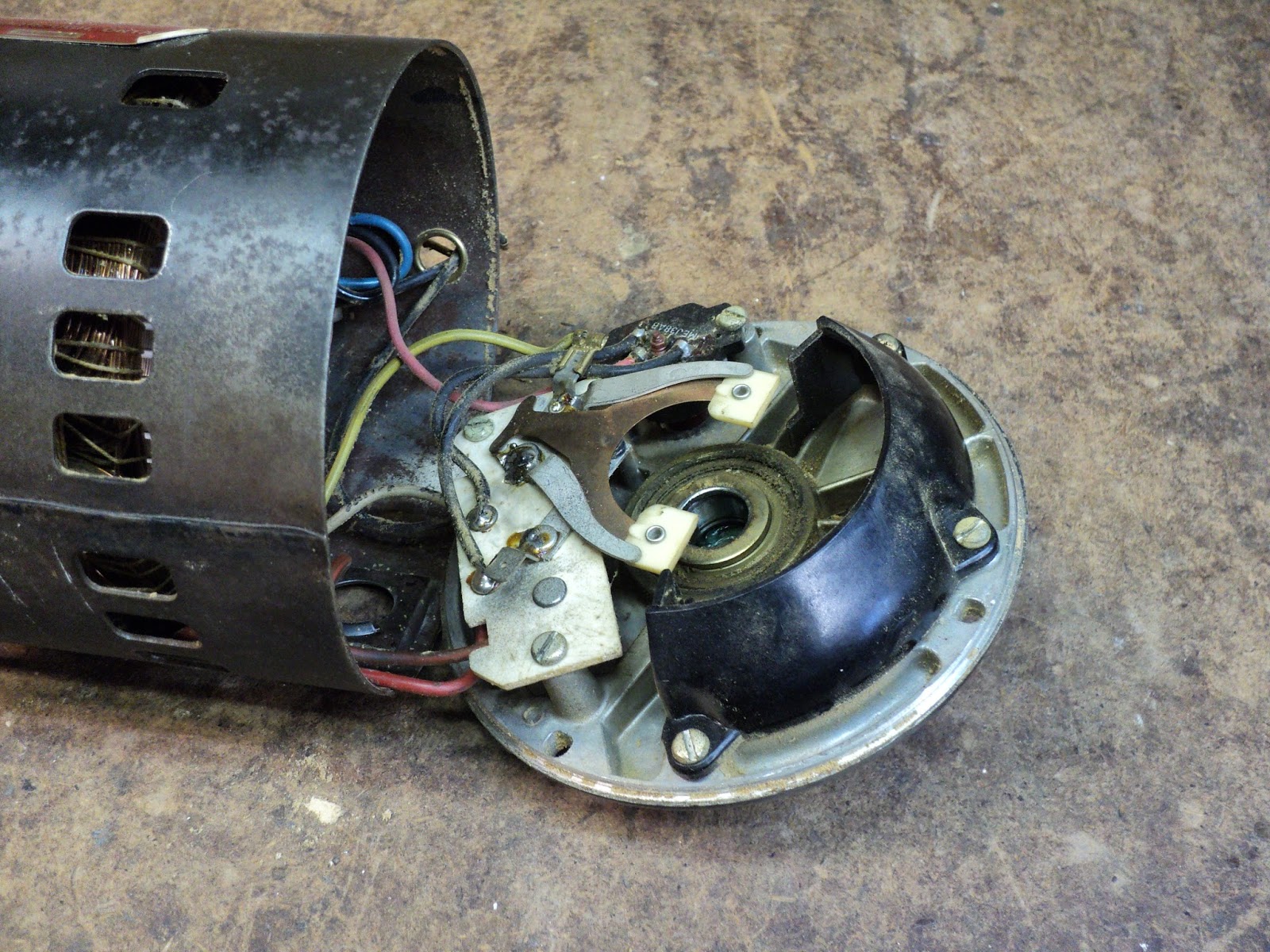 Rouge River Workshop: Painting A Wire Wheel Machine