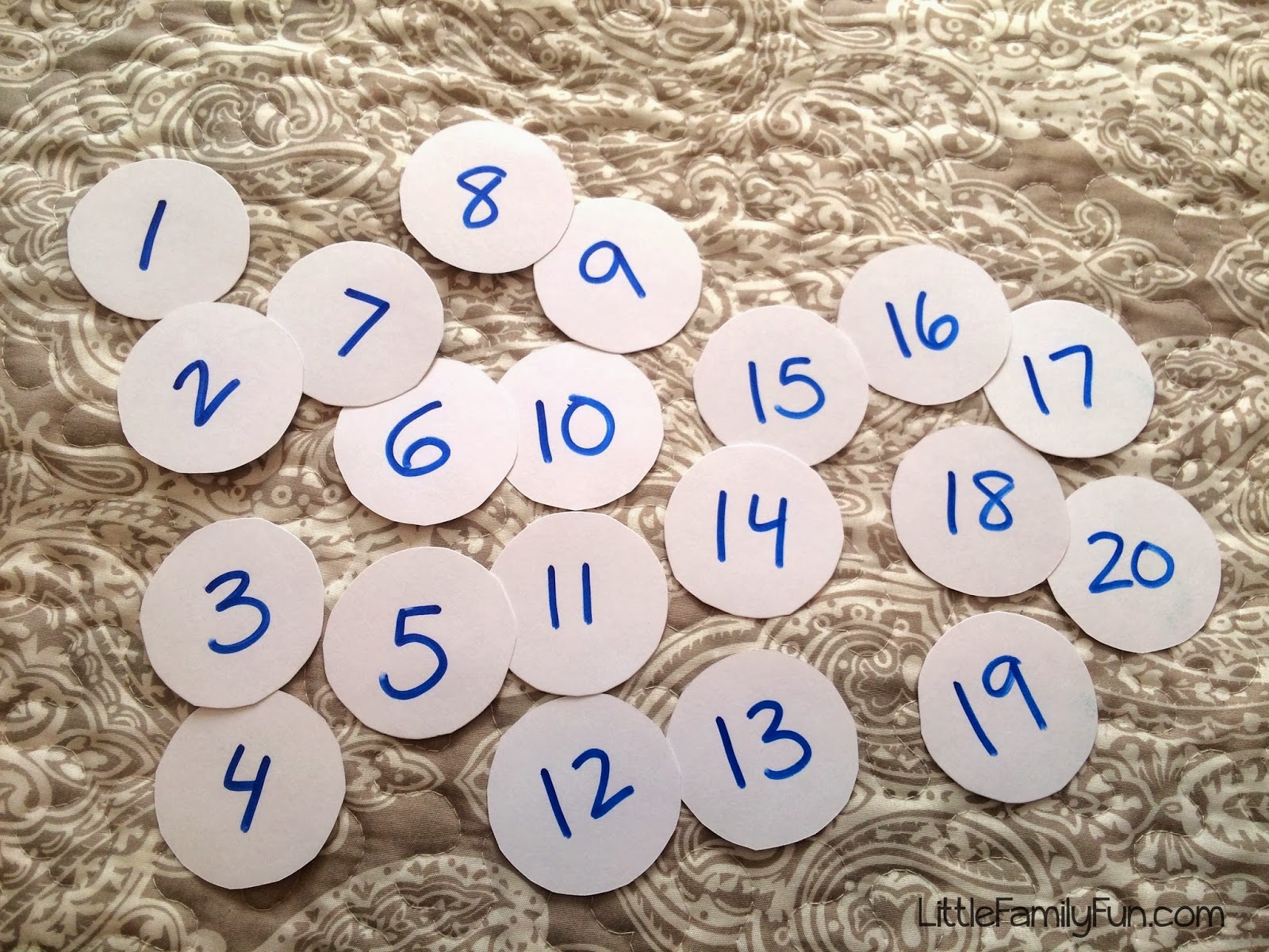Little Family Fun: Polar Bear Paw Counting