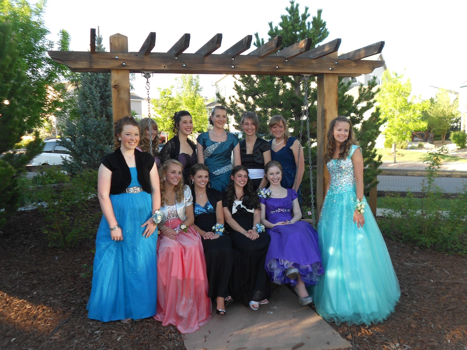 Hudson Family: MoRmOn PrOm