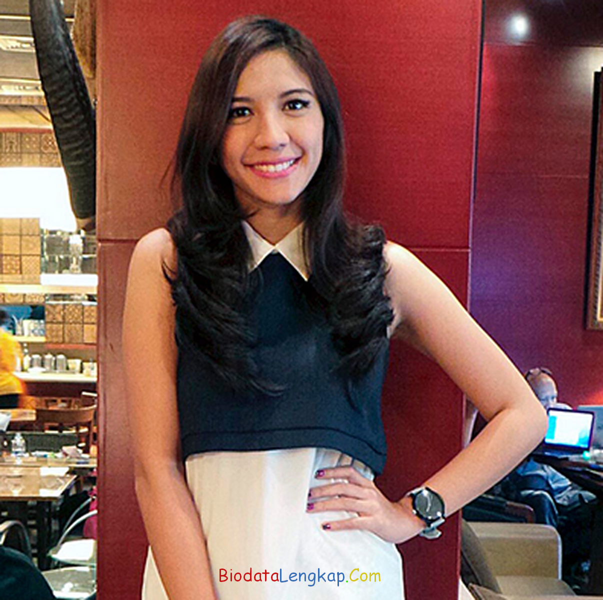 Foto Dan Biodata Lengkap Acha Sinaga