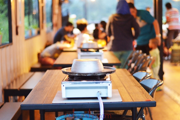 Tempat Makan Makanan Panas Berasap-asap Di ASAP Steamboat & Grill ...