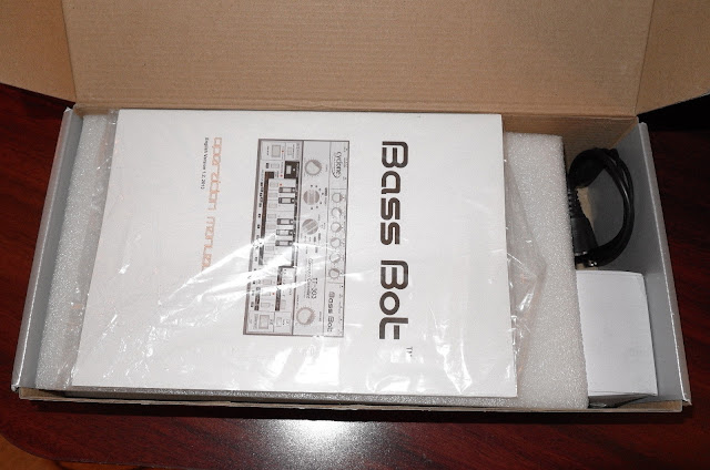 MATRIXSYNTH: CYCLONE ANALOGIC TT-303 BASS BOT SYNTH