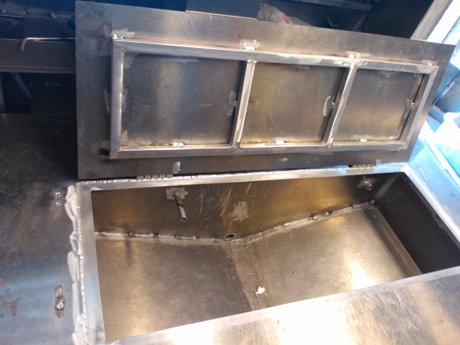 Hatches, bilge pump, fuel lines, bungs (Day 62 & 63)