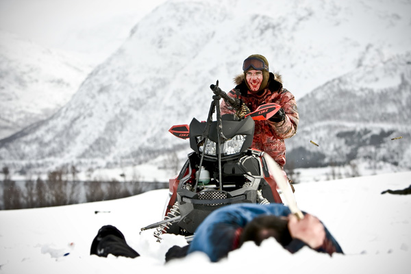 Zombie Horror and Movie Review: DEAD SNOW REVIEW
