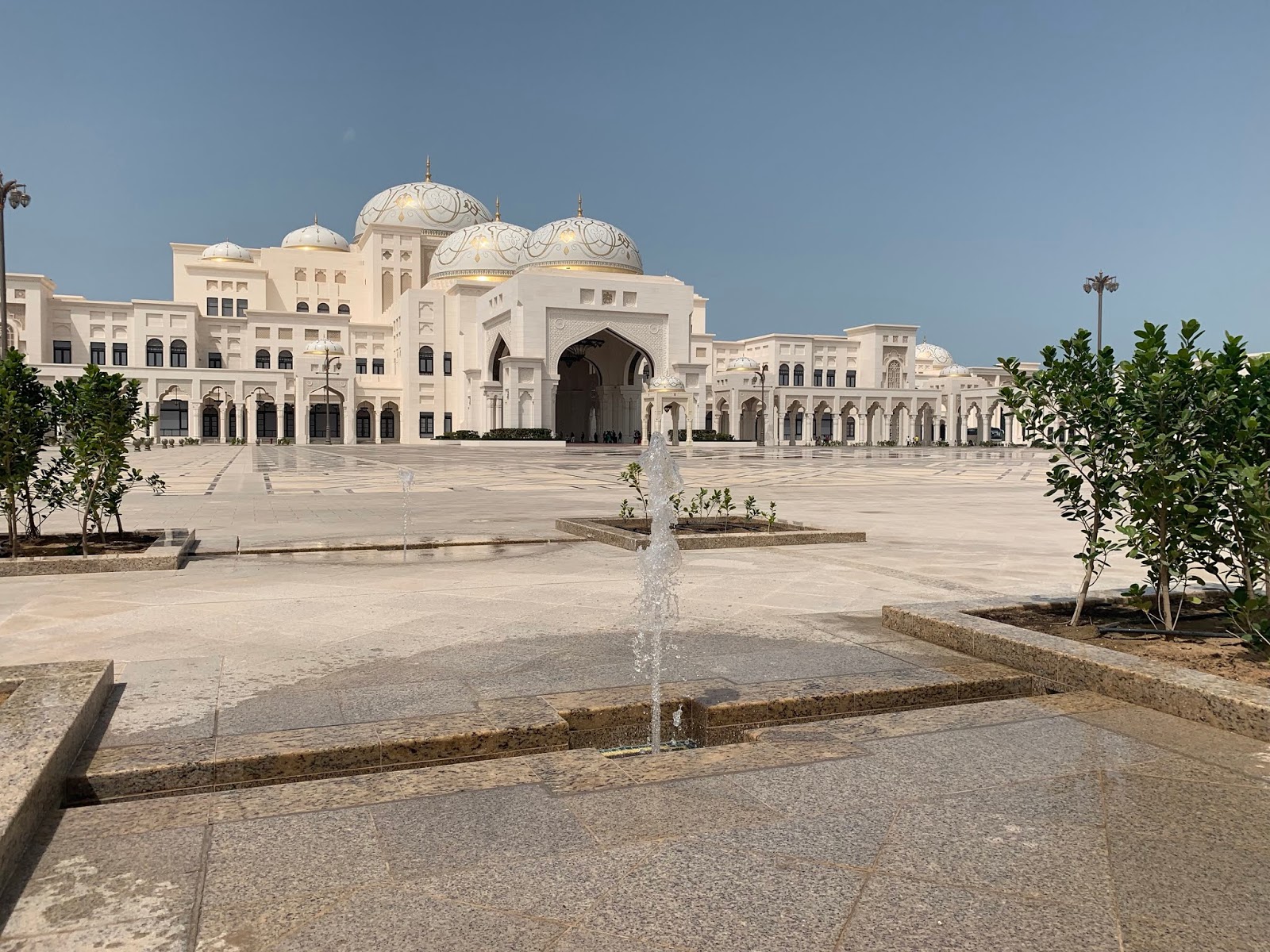 Life in Abu Dhabi: Qasr Al Watan