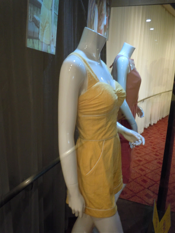 Emma Stone and Jessica Chastain costumes from The Help... | Hollywood ...
