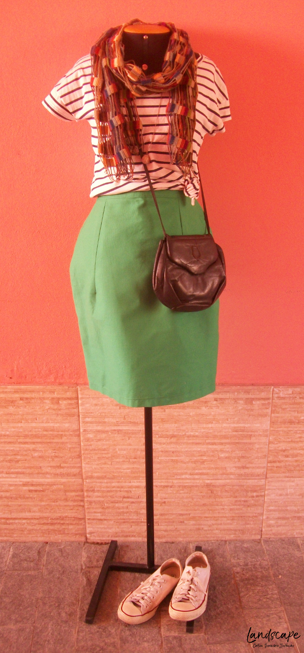 My Own Landscape Dreams: Costurinhas - saia de sarja reta