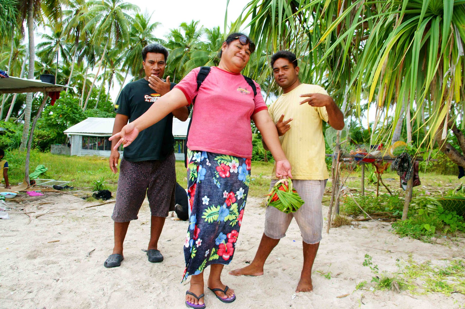 Vive La Vida--Tuvalu Happy Kitchen: Central Island Round Trip--Nui