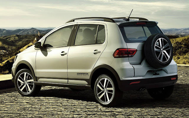 Volkswagen CrossFox 2017 Urban White: fotos e detalhes