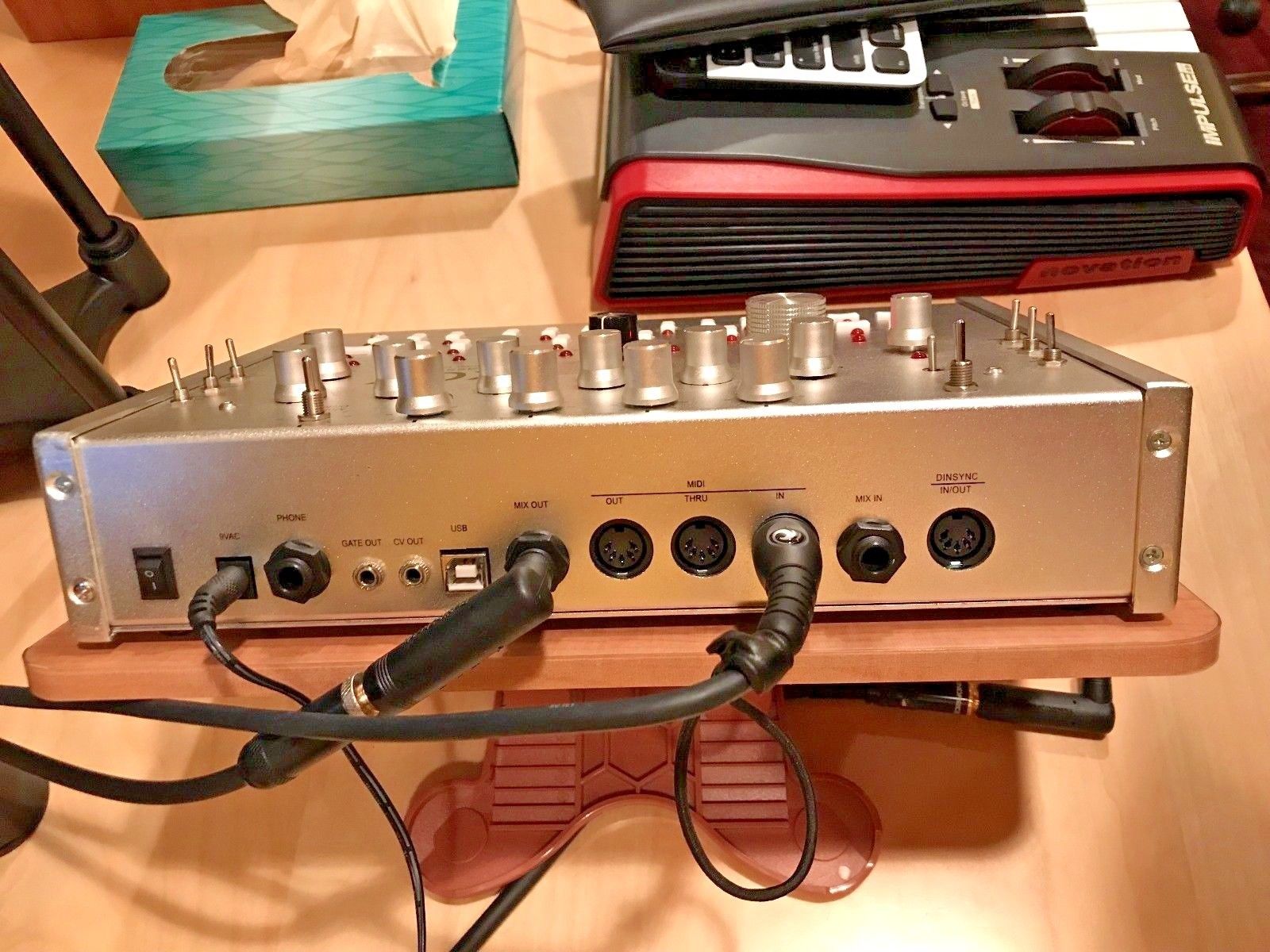 MATRIXSYNTH: X0xb0x / Xoxbox TB-303 Analog Synthesizer with 11 Atomic Mods