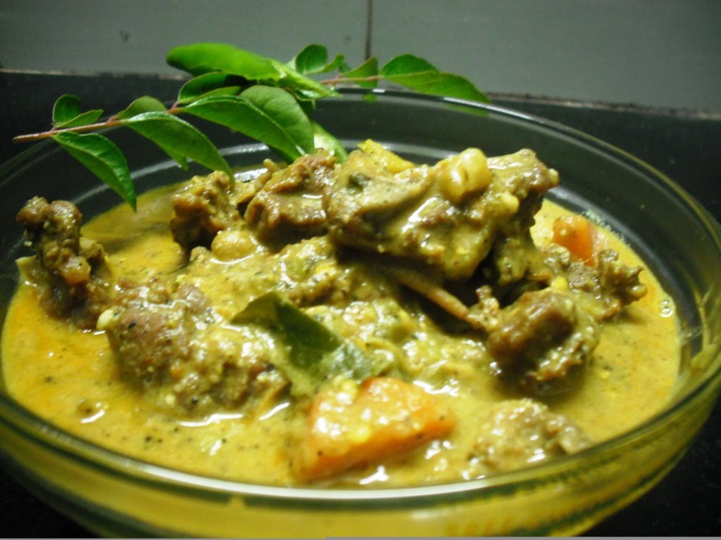 Malabari's Kitchen: Malabar Mutton Kurma