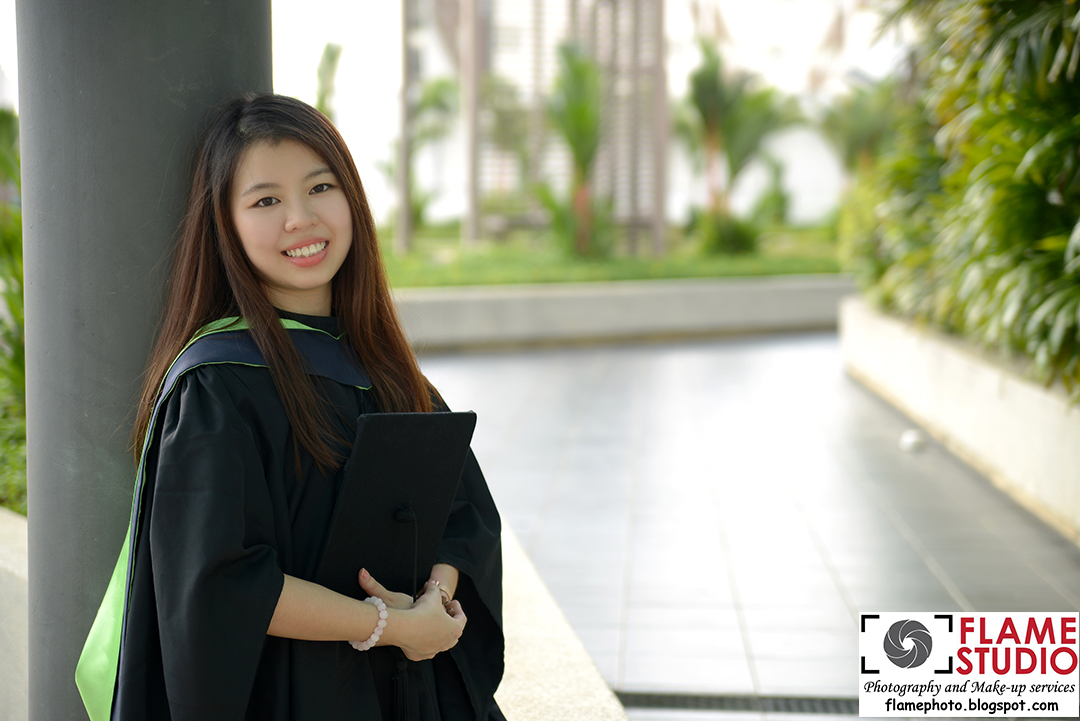 Flame Graduation Photography Studio: Graduation Convocation Family ...