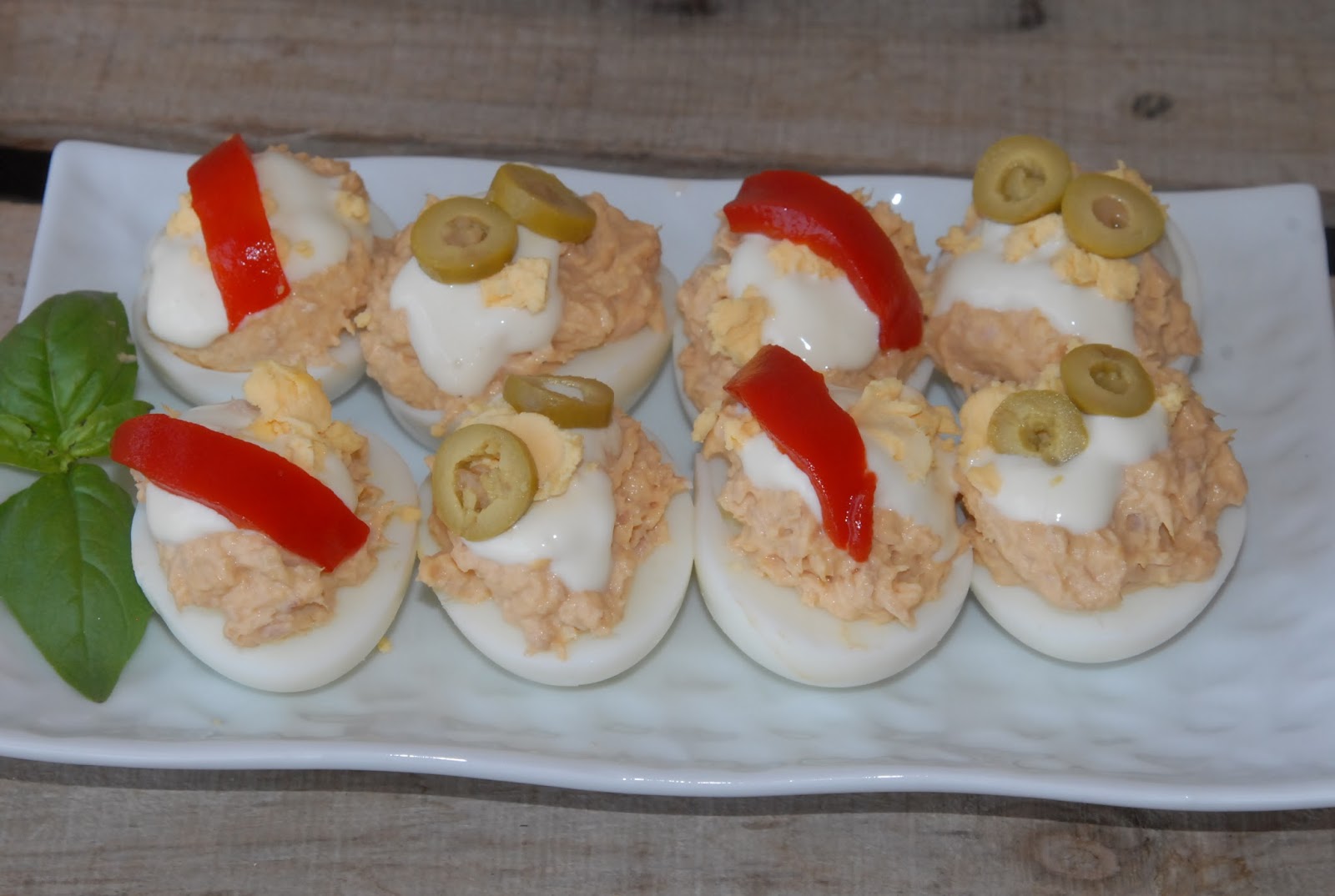 Bakemester Snipp: Tapas; Huevos rellenos-Fylte egg