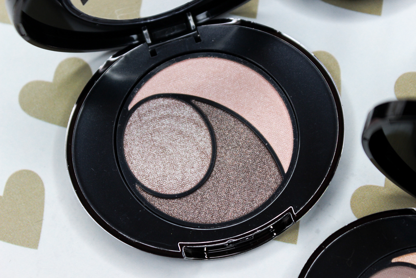 Review│No7 Stay Perfect Eyeshadow Trios - Makeup Moment